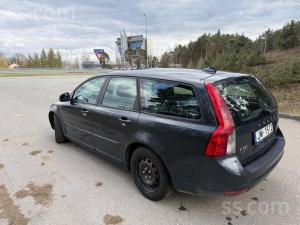 Pelēks Volvo V50 2009 Rīga, ar dzinēja tilpumu 1.60 L un nobraukumu 258 tūkst. km par 1300 €, foto 5 vietnē AUTOMOTO.COM.LV
