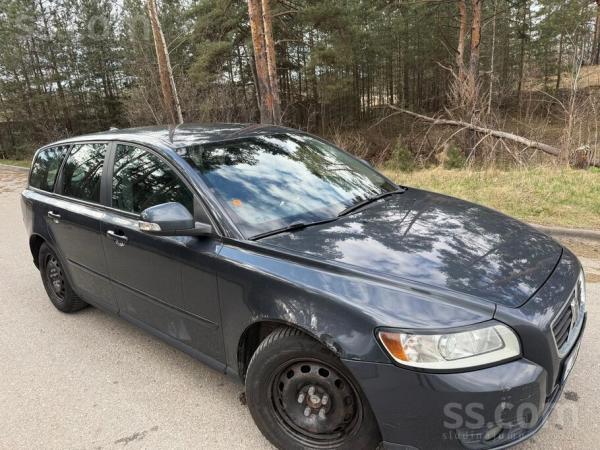 Pelēks Volvo V50 2009 Rīga, ar dzinēja tilpumu 1.60 L un nobraukumu 258 tūkst. km par 1300 €, foto 5 vietnē AUTOMOTO.COM.LV