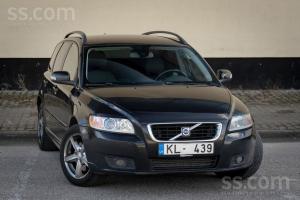 Pelēks Volvo V50 2009 Talsi, ar dzinēja tilpumu 2.00 L un nobraukumu 371 tūkst. km par 2590 €, foto  vietnē AUTOMOTO.COM.LV