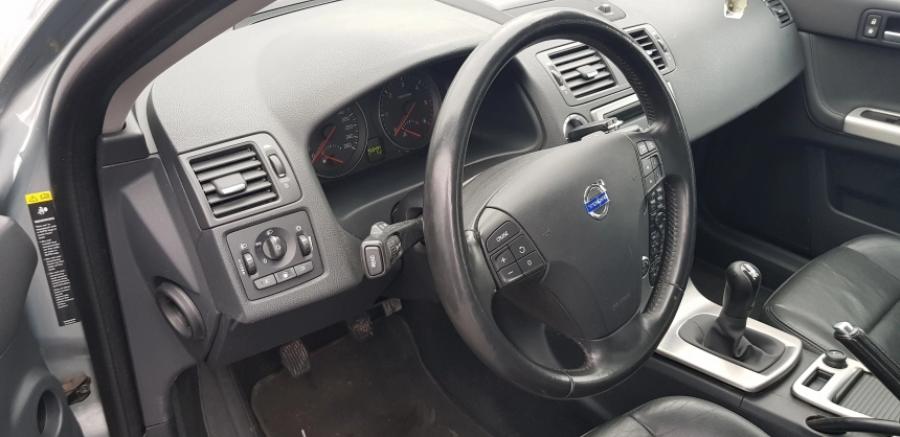 Pelēks Volvo V50 2009 Rīga, ar dzinēja tilpumu 1.60 L un nobraukumu 253 tūkst. km par 3100 €, foto 13 vietnē AUTOMOTO.COM.LV