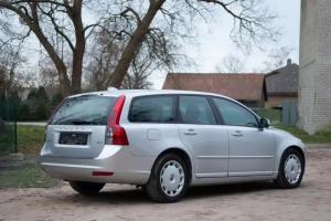 Grey Volvo V50 2009 in Grobiņa, with an engine capacity of 2.00 L and mileage of 311 thousand km for 2750 €, photo 11 on AUTOMOTO.COM.LV