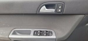 Pelēks Volvo V50 2009 Daugavpils, ar dzinēja tilpumu 2.00 L un nobraukumu 272 tūkst. km par 3750 €, foto 17 vietnē AUTOMOTO.COM.LV