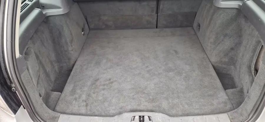 Pelēks Volvo V50 2009 Daugavpils, ar dzinēja tilpumu 2.00 L un nobraukumu 272 tūkst. km par 3750 €, foto 24 vietnē AUTOMOTO.COM.LV