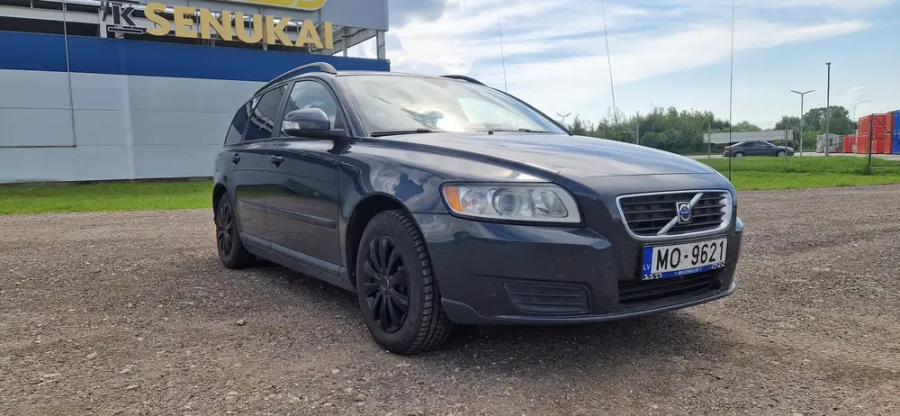 Grey Volvo V50 2009 in Daugavpils, with an engine capacity of 1.60 L and mileage of 278 thousand km for 2350 €, photo 8 on AUTOMOTO.COM.LV
