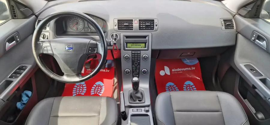 Grey Volvo V50 2009 in Daugavpils, with an engine capacity of 1.60 L and mileage of 278 thousand km for 2350 €, photo 10 on AUTOMOTO.COM.LV