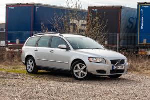 Grey Volvo V50 2009 in Riga, with an engine capacity of 2.00 L and mileage of 295 thousand km for 2995 €, photo  on AUTOMOTO.COM.LV