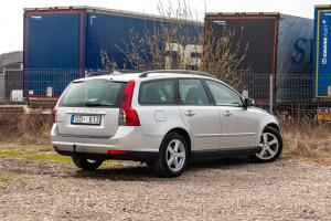 Pelēks Volvo V50 2009 Rīga, ar dzinēja tilpumu 2.00 L un nobraukumu 295 tūkst. km par 2995 €, foto 5 vietnē AUTOMOTO.COM.LV