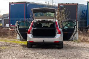 Pelēks Volvo V50 2009 Rīga, ar dzinēja tilpumu 2.00 L un nobraukumu 295 tūkst. km par 2995 €, foto 6 vietnē AUTOMOTO.COM.LV