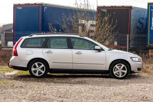 Pelēks Volvo V50 2009 Rīga, ar dzinēja tilpumu 2.00 L un nobraukumu 295 tūkst. km par 2995 €, foto 8 vietnē AUTOMOTO.COM.LV