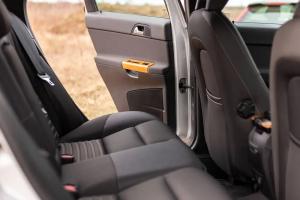 Pelēks Volvo V50 2009 Rīga, ar dzinēja tilpumu 2.00 L un nobraukumu 295 tūkst. km par 2995 €, foto 18 vietnē AUTOMOTO.COM.LV