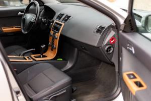 Pelēks Volvo V50 2009 Rīga, ar dzinēja tilpumu 2.00 L un nobraukumu 295 tūkst. km par 2995 €, foto 25 vietnē AUTOMOTO.COM.LV