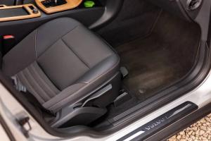 Pelēks Volvo V50 2009 Rīga, ar dzinēja tilpumu 2.00 L un nobraukumu 295 tūkst. km par 2995 €, foto 26 vietnē AUTOMOTO.COM.LV