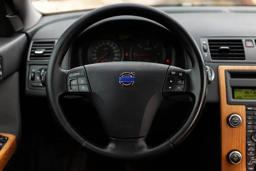 Pelēks Volvo V50 2009 Rīga, ar dzinēja tilpumu 2.00 L un nobraukumu 295 tūkst. km par 2995 €, foto 27 vietnē AUTOMOTO.COM.LV