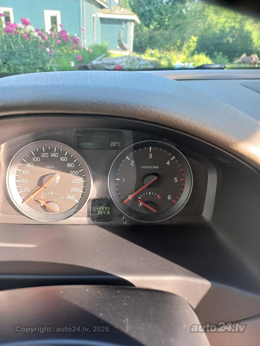 Pelēks Volvo V50 2009 Veru, ar dzinēja tilpumu 2.00 L un nobraukumu 343 tūkst. km par 2700 €, foto 9 vietnē AUTOMOTO.COM.LV