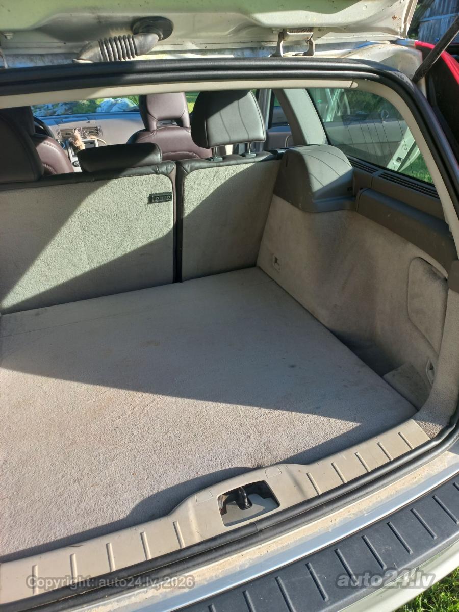 Pelēks Volvo V50 2009 Veru, ar dzinēja tilpumu 2.00 L un nobraukumu 343 tūkst. km par 2700 €, foto 10 vietnē AUTOMOTO.COM.LV