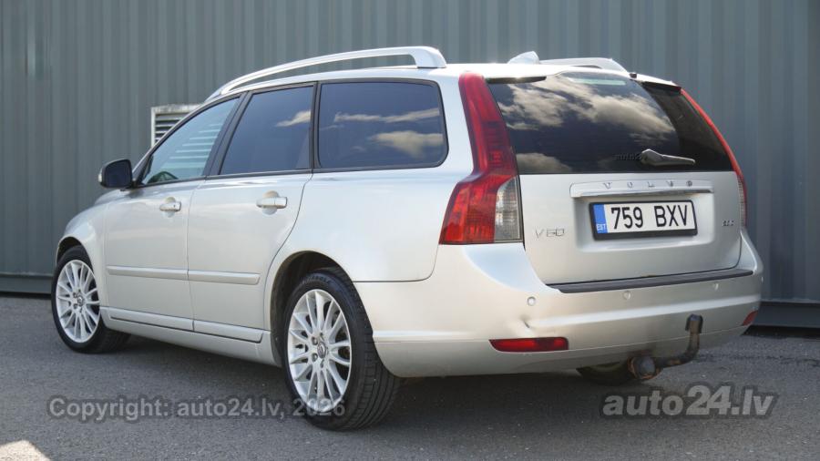 Grey Volvo V50 2009 in Tartu, with an engine capacity of 2.00 L and mileage of 343 thousand km for 3899 €, photo 3 on AUTOMOTO.COM.LV