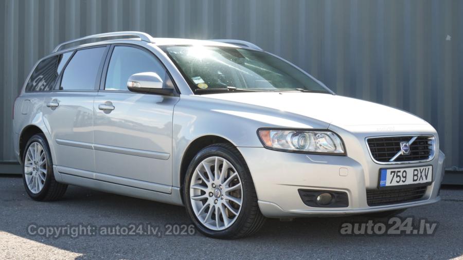 Grey Volvo V50 2009 in Tartu, with an engine capacity of 2.00 L and mileage of 343 thousand km for 3899 €, photo 4 on AUTOMOTO.COM.LV