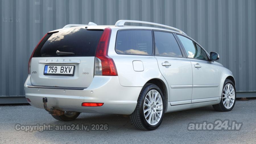 Grey Volvo V50 2009 in Tartu, with an engine capacity of 2.00 L and mileage of 343 thousand km for 3899 €, photo 5 on AUTOMOTO.COM.LV