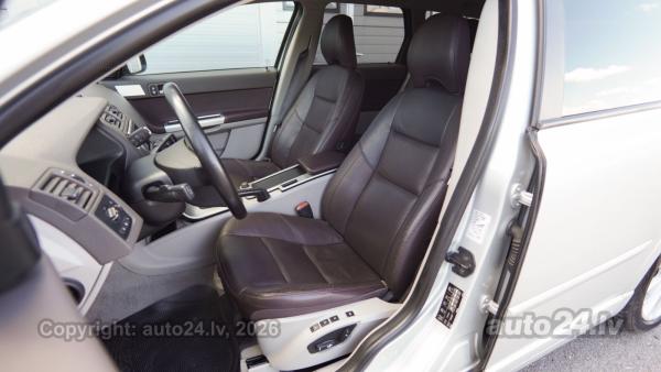 Grey Volvo V50 2009 in Tartu, with an engine capacity of 2.00 L and mileage of 343 thousand km for 3899 €, photo 6 on AUTOMOTO.COM.LV