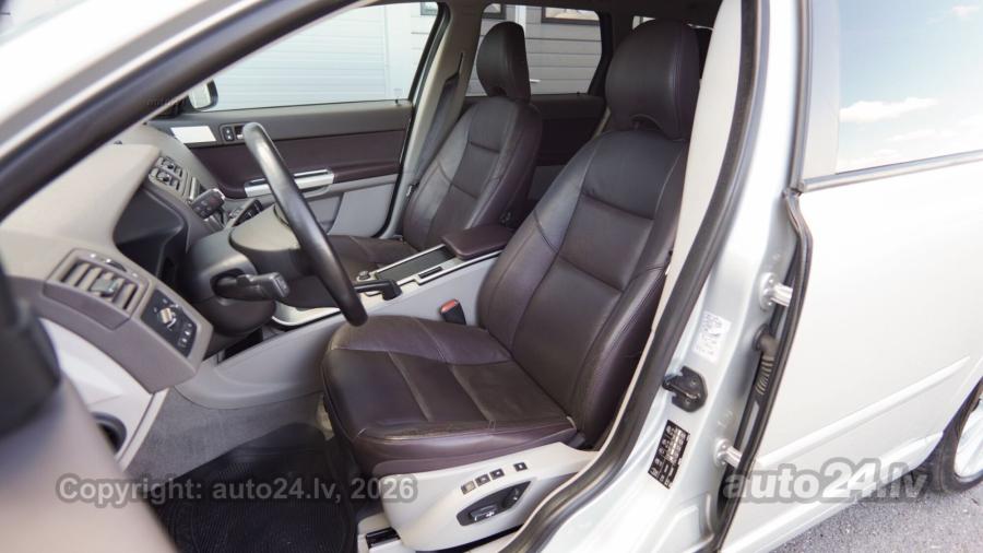 Grey Volvo V50 2009 in Tartu, with an engine capacity of 2.00 L and mileage of 343 thousand km for 3899 €, photo 7 on AUTOMOTO.COM.LV