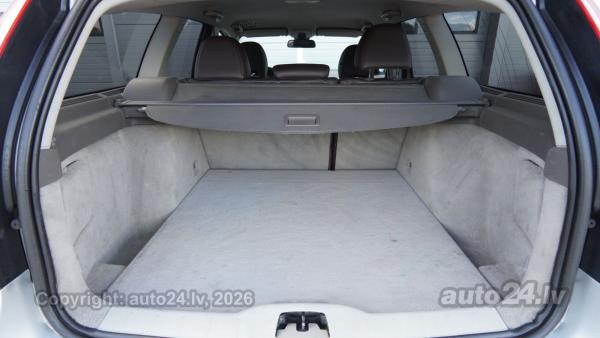 Grey Volvo V50 2009 in Tartu, with an engine capacity of 2.00 L and mileage of 343 thousand km for 3899 €, photo 10 on AUTOMOTO.COM.LV
