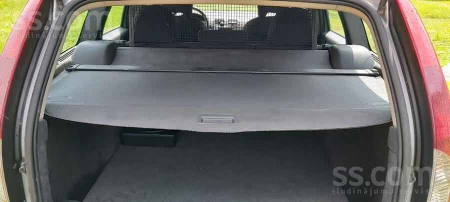 Pelēks Volvo V50 2009 Dobele, ar dzinēja tilpumu 1.60 L un nobraukumu 356 tūkst. km par 1800 €, foto 3 vietnē AUTOMOTO.COM.LV
