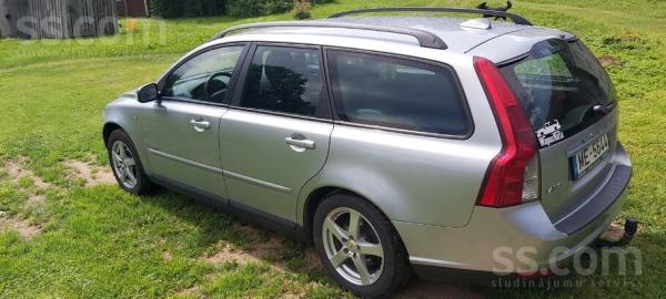 Pelēks Volvo V50 2009 Dobele, ar dzinēja tilpumu 1.60 L un nobraukumu 356 tūkst. km par 1800 €, foto 10 vietnē AUTOMOTO.COM.LV