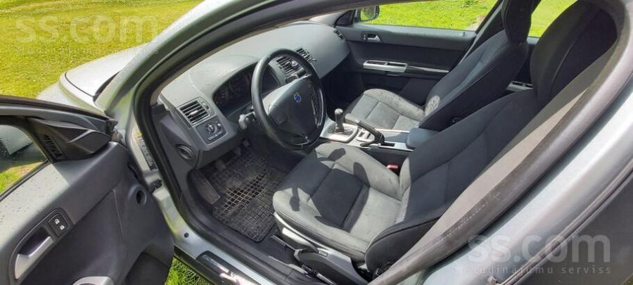 Pelēks Volvo V50 2009 Dobele, ar dzinēja tilpumu 1.60 L un nobraukumu 356 tūkst. km par 1800 €, foto 16 vietnē AUTOMOTO.COM.LV