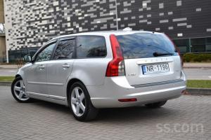 Серый Вольво В50 2009 в Елгава, объемом двигателя 1.60 л и пробегом 354 тыс. км за 3550 €, фото 6 на AUTOMOTO.COM.LV