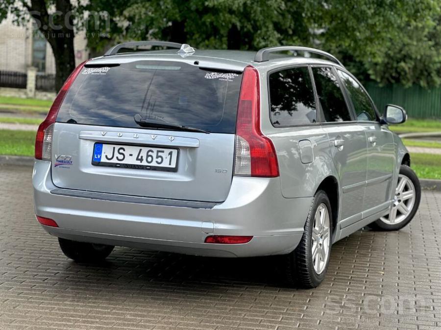 Grey Volvo V50 2009 in Jelgava, with an engine capacity of 1.60 L and mileage of 0 thousand km for 1650 €, photo 5 on AUTOMOTO.COM.LV
