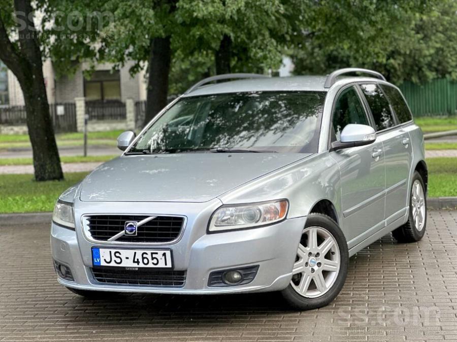 Grey Volvo V50 2009 in Jelgava, with an engine capacity of 1.60 L and mileage of 0 thousand km for 1650 €, photo 6 on AUTOMOTO.COM.LV