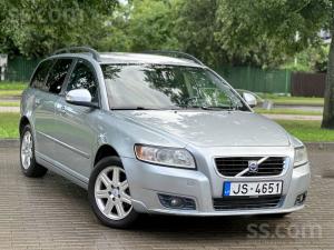 Grey Volvo V50 2009 in Jelgava, with an engine capacity of 1.60 L and mileage of 0 thousand km for 1650 €, photo 8 on AUTOMOTO.COM.LV