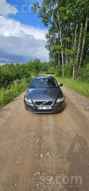 Серый Вольво В50 2009 в Кулдига, объемом двигателя 1.60 л и пробегом 355 тыс. км за 2700 €, фото 3 на AUTOMOTO.COM.LV