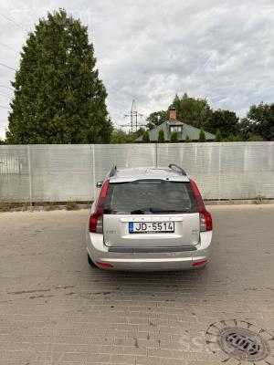 Grey Volvo V50 2009 in Riga, with an engine capacity of 1.60 L and mileage of 288 thousand km for 1900 €, photo 6 on AUTOMOTO.COM.LV