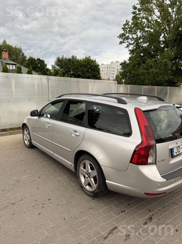 Pelēks Volvo V50 2009 Rīga, ar dzinēja tilpumu 1.60 L un nobraukumu 288 tūkst. km par 1900 €, foto 6 vietnē AUTOMOTO.COM.LV