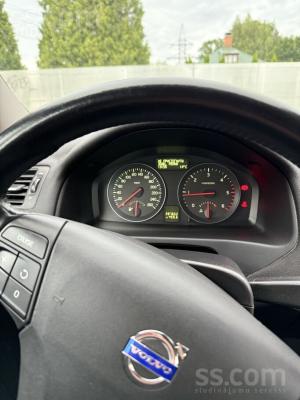 Grey Volvo V50 2009 in Riga, with an engine capacity of 1.60 L and mileage of 288 thousand km for 1900 €, photo 17 on AUTOMOTO.COM.LV