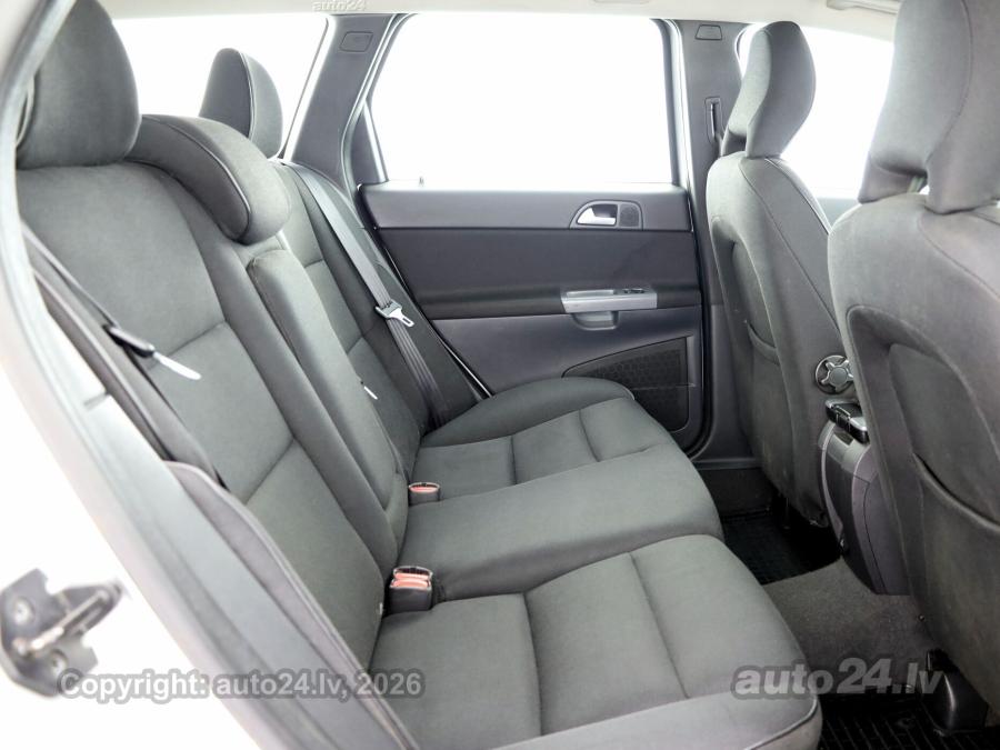 Pelēks Volvo V50 2009 Tallina, ar dzinēja tilpumu 1.60 L un nobraukumu 379 tūkst. km par 1599 €, foto 8 vietnē AUTOMOTO.COM.LV
