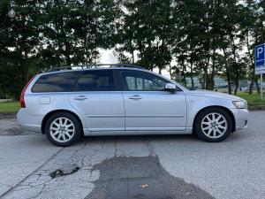 Pelēks Volvo V50 2009 Klaipėda, ar dzinēja tilpumu 1.56 L un nobraukumu 245 tūkst. km par 1900 €, foto 3 vietnē AUTOMOTO.COM.LV