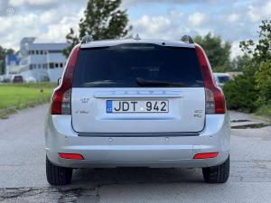 Pelēks Volvo V50 2009 Klaipėda, ar dzinēja tilpumu 1.56 L un nobraukumu 245 tūkst. km par 1900 €, foto 5 vietnē AUTOMOTO.COM.LV