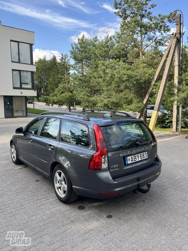 Grey Volvo V50 2009 in Kaunas, with an engine capacity of 1.60 L and mileage of 262 thousand km for 3500 €, photo 4 on AUTOMOTO.COM.LV