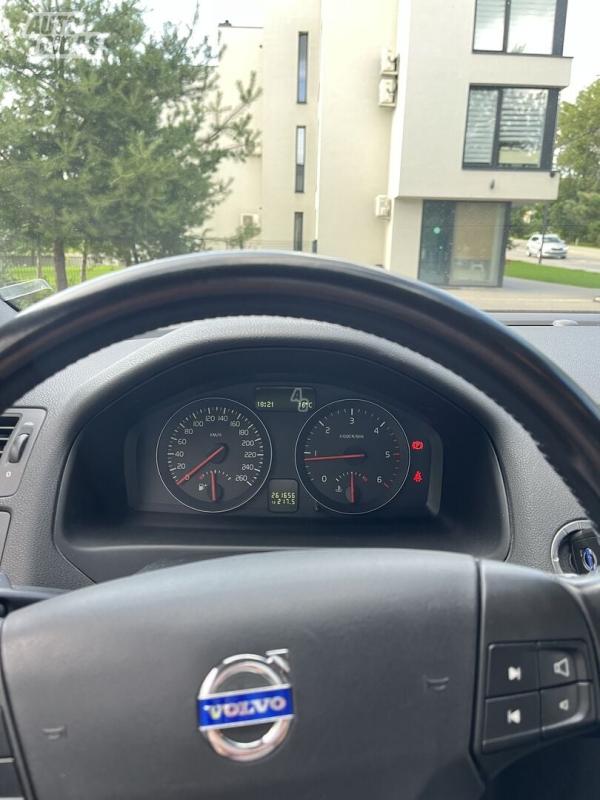 Grey Volvo V50 2009 in Kaunas, with an engine capacity of 1.60 L and mileage of 262 thousand km for 3500 €, photo 10 on AUTOMOTO.COM.LV