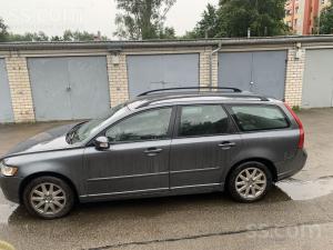 Grey Volvo V50 2009 in Jurmala, with an engine capacity of 2.00 L and mileage of 308 thousand km for 3000 €, photo 4 on AUTOMOTO.COM.LV
