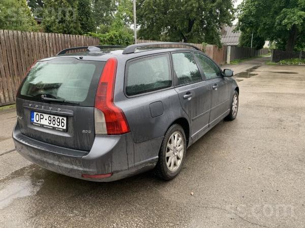 Серый Вольво В50 2009 в Юрмала, объемом двигателя 2.00 л и пробегом 308 тыс. км за 3000 €, фото 6 на AUTOMOTO.COM.LV