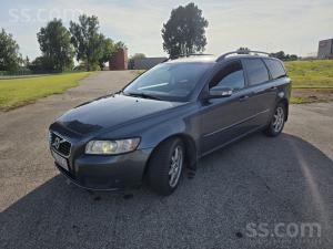 Pelēks Volvo V50 2009 Rīga, ar dzinēja tilpumu 1.60 L un nobraukumu 388 tūkst. km par 2250 €, foto 5 vietnē AUTOMOTO.COM.LV