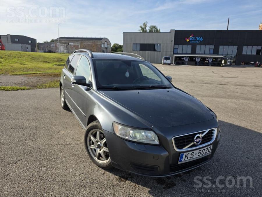 Pelēks Volvo V50 2009 Rīga, ar dzinēja tilpumu 1.60 L un nobraukumu 388 tūkst. km par 2250 €, foto 7 vietnē AUTOMOTO.COM.LV