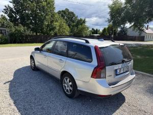 Pelēks Volvo V50 2009 Ventspils, ar dzinēja tilpumu 1.60 L un nobraukumu 255 tūkst. km par 1590 €, foto 7 vietnē AUTOMOTO.COM.LV