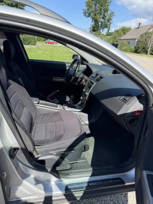 Pelēks Volvo V50 2009 Ventspils, ar dzinēja tilpumu 1.60 L un nobraukumu 255 tūkst. km par 1590 €, foto 15 vietnē AUTOMOTO.COM.LV