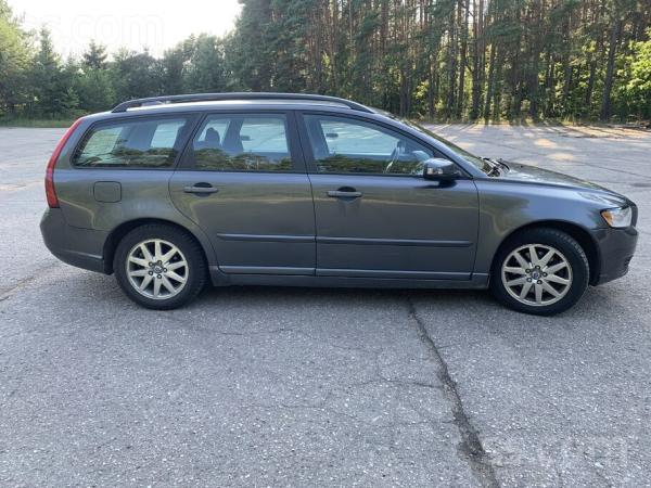 Pelēks Volvo V50 2009 Jūrmala, ar dzinēja tilpumu 2.00 L un nobraukumu 308 tūkst. km par 2800 €, foto 3 vietnē AUTOMOTO.COM.LV