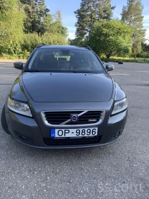 Grey Volvo V50 2009 in Jurmala, with an engine capacity of 2.00 L and mileage of 308 thousand km for 2800 €, photo 9 on AUTOMOTO.COM.LV