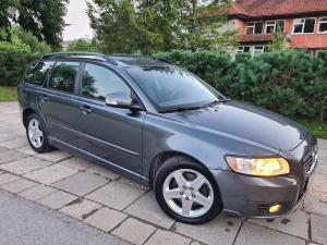 Grey Volvo V50 2009 in Klaipeda, with an engine capacity of 2.00 L and mileage of 305 thousand km for 2350 €, photo 6 on AUTOMOTO.COM.LV